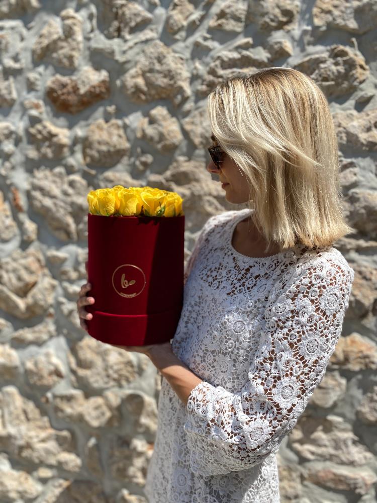 Blooming.hr - Flowerbox - Baršunasti FlowerBox s ružama - Crveni